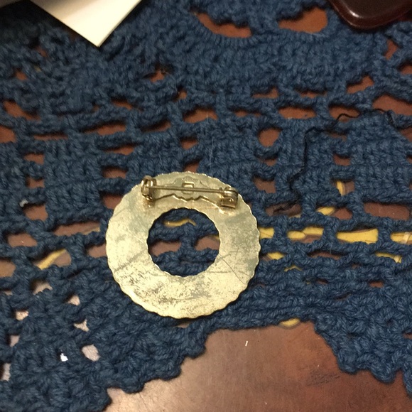 Jewelry | Vintage Gold Circle Pin | Poshmark